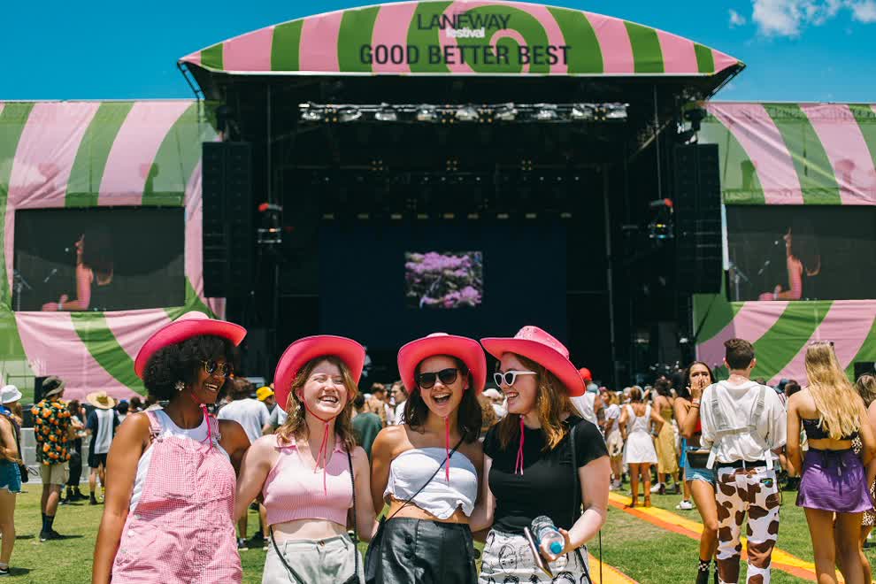 Laneway Line-up ‘Marinating’