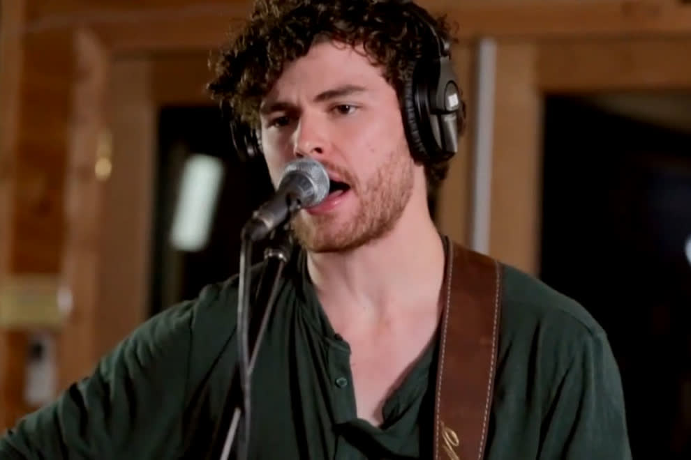 Watch Vance Joy Play 'Wasted Time' Live From Sing Sing | theMusic.com ...